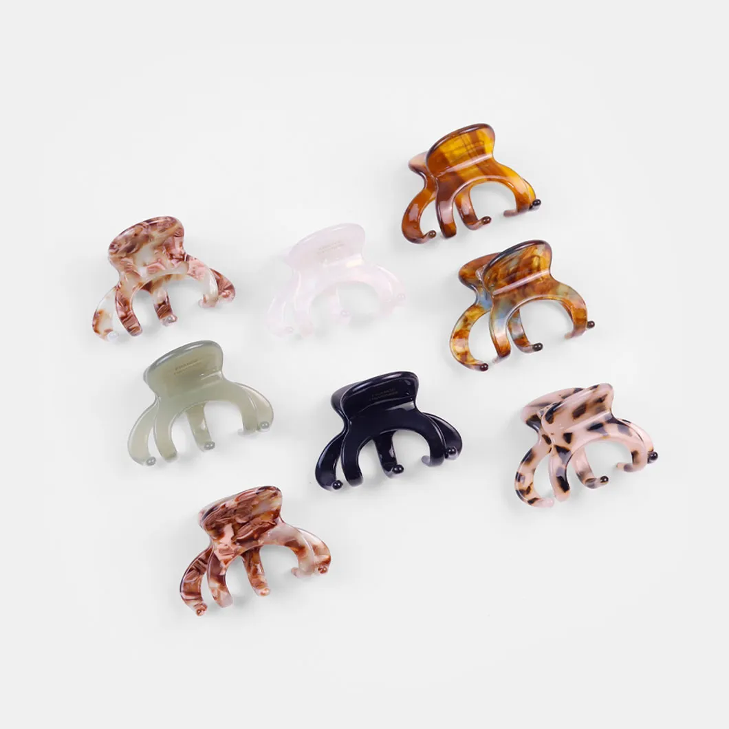 Acetate spotted leopard print hair claws for women - Luxury hair ...